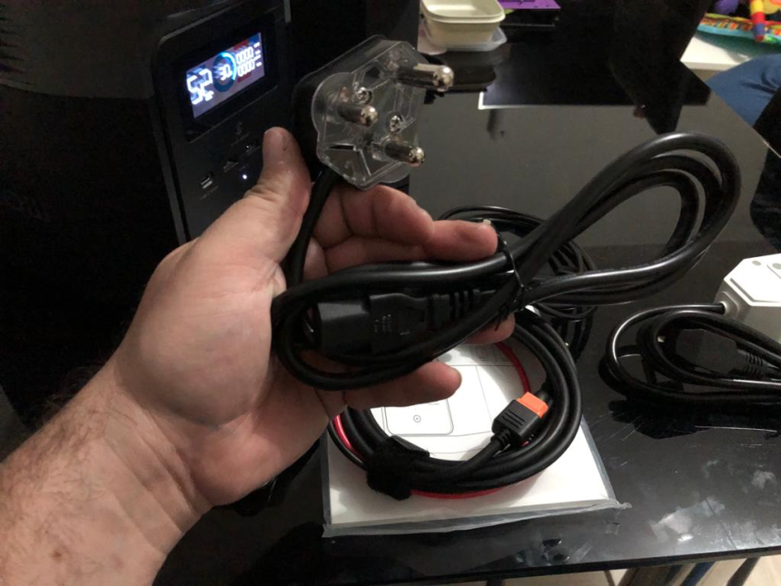 The Ecoflow Delta Mini Review... Can you Game during load shedding ...